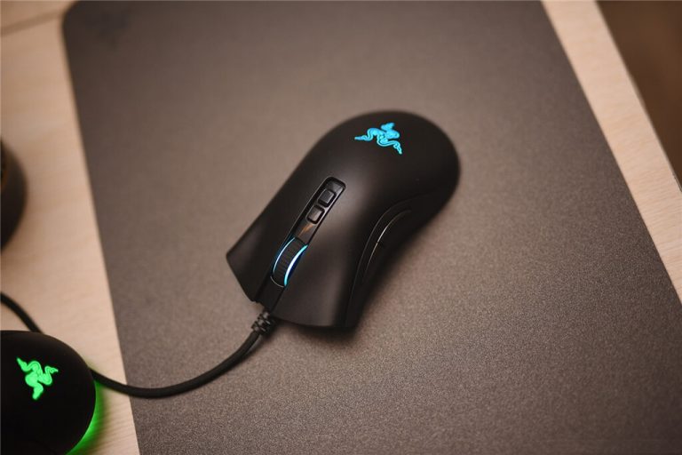 Razer DeathAdder V2 Gaming Mouse Review - Gamer Necessary